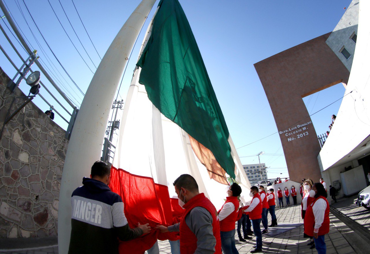 Conmemoran el Día de la Bandera en el comité del PRI hidalguense ...