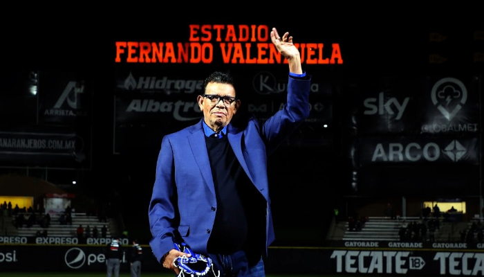 Inmortalizan a Fernando Valenzuela, estadio llevará su nombre